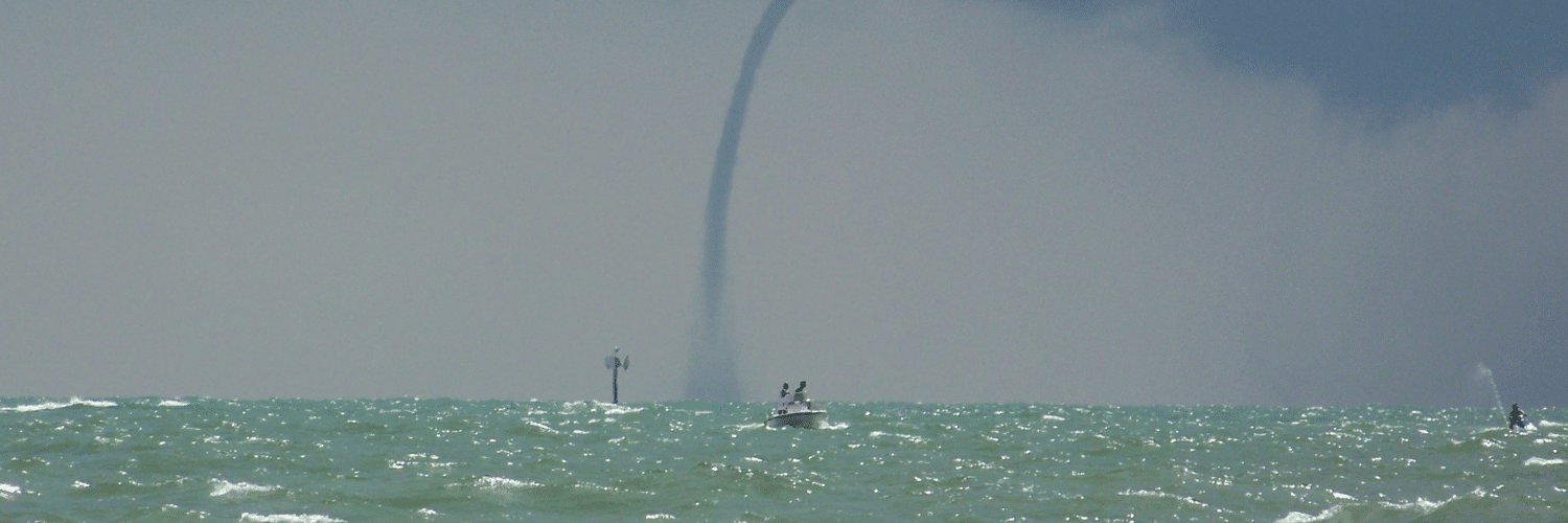 Waterspouts - CanBoat / NautiSavoir